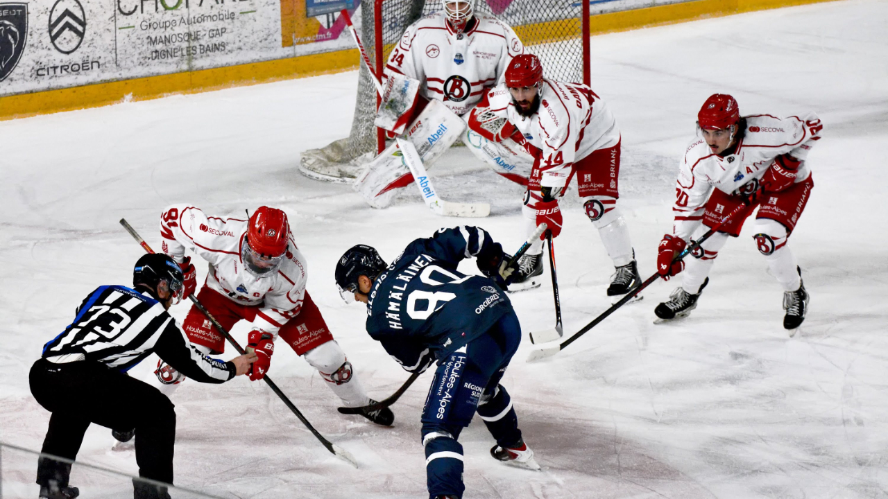 Briançon revit, Gap s'enfonce : le derby remporté par les Diables ...